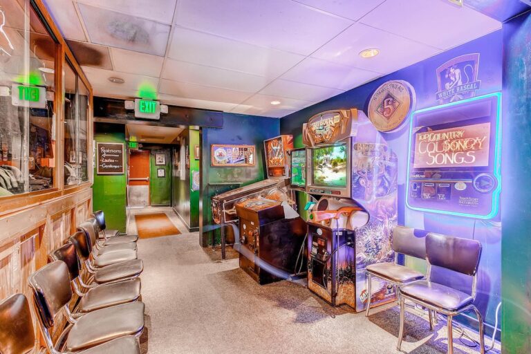The Cherry Cricket: 80 Years Strong in Cherry Creek - DiningOut